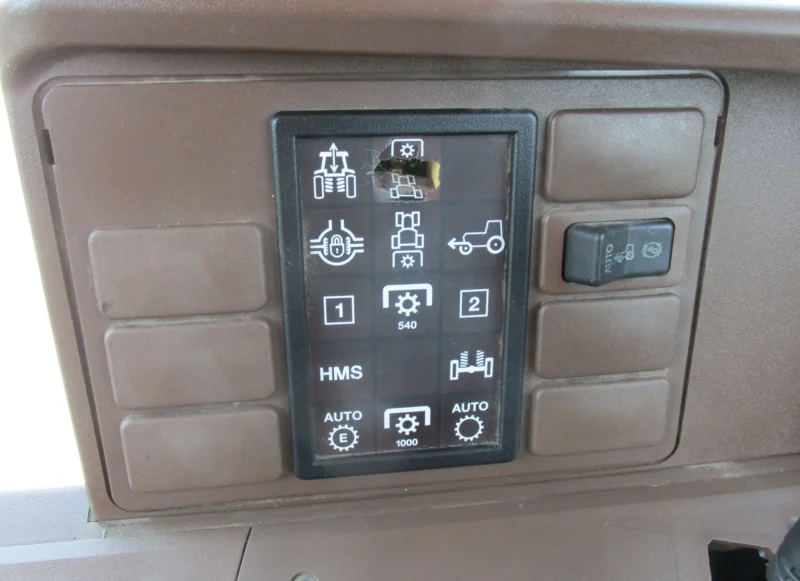 2005 JOHN DEERE 7220 – T M M